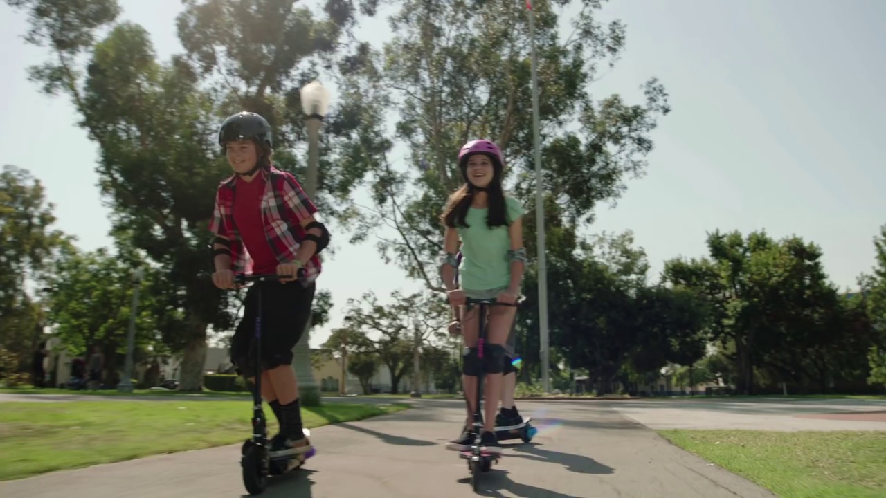 Power Core E90 - Electric Scooters - Razor - Australia & New Zealand